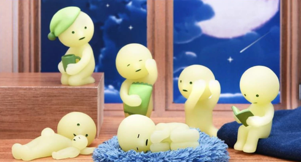 Smiski Bed Series - Glow in the Dark Mystery Box – SoleSavy